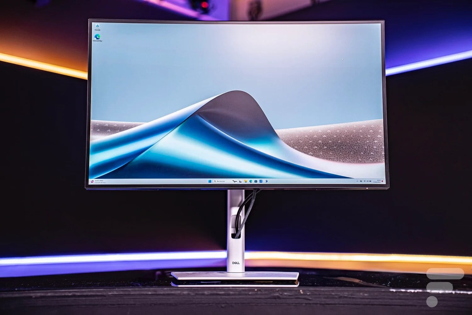 Review of the Dell UltraSharp 27 U2724D: A Versatile 120 Hz Monitor for ...